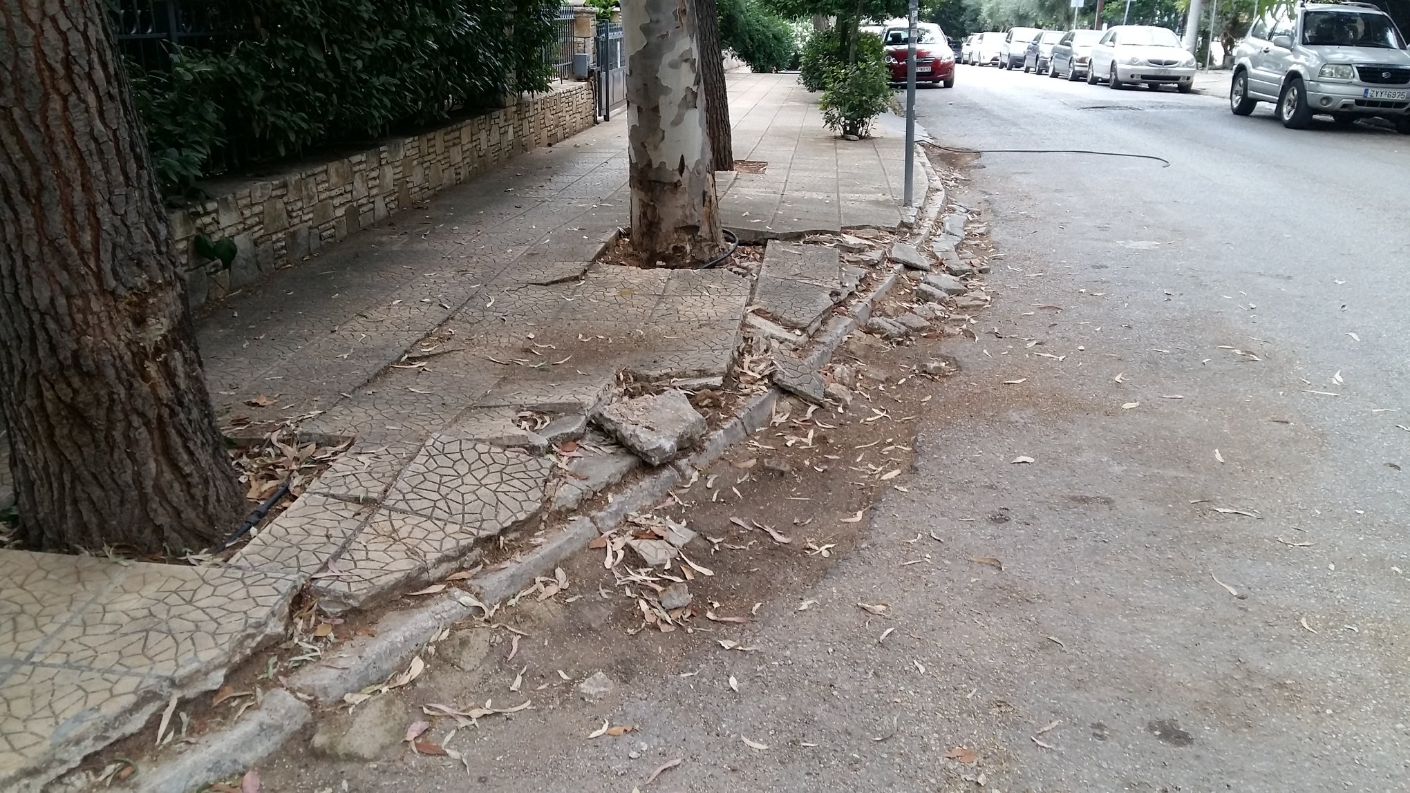 Η πονεμένη ιστορία ενός πεζοδρομίου - Polis 24