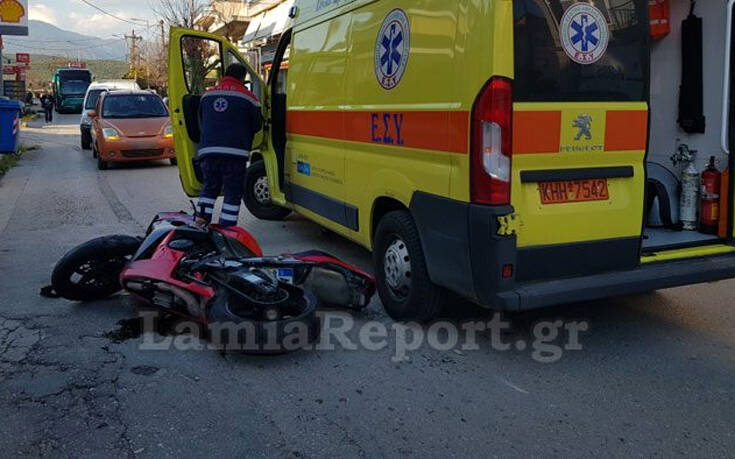 Σοβαρό τροχαίο με μοτοσικλέτα στη Λαμία - Polis 24